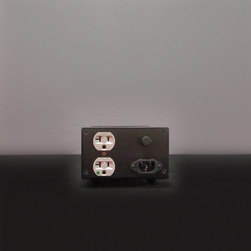 Transparent PowerIsolator MM2 with MM2X Power Cord – Tweak Technologies